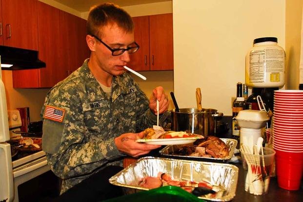 How to Prepare a Thanksgiving Meal When You're the Only One Left in the Barracks | Military.com